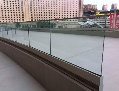 China Height 1200mm 10mm 50.8mm Tube Stainless Steel Railing for sale