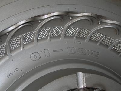 Cina muffa su ordinazione commerciale di Tiro del motociclo della via della città, muffa della gomma in vendita
