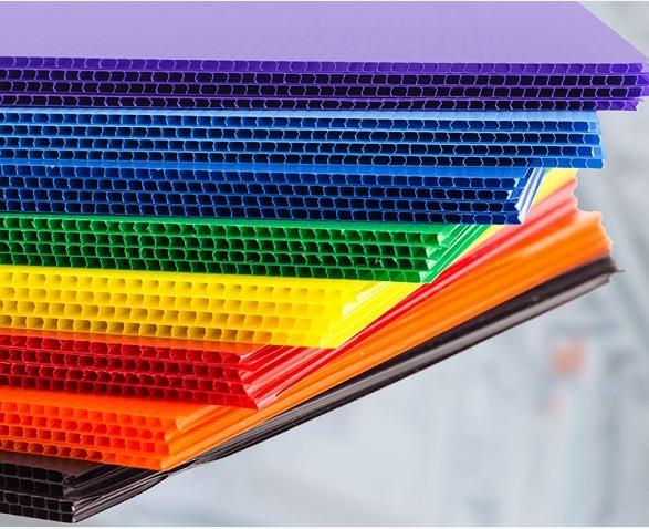 Quality PP Fluted Hollow Grid Sheets Plastic Honeycomb Board for sale