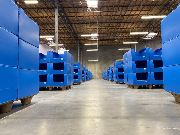 Quality Flat Pack Blue Corrugated Plastic Parts Bins Stackable PP Shelf Stake Bins for sale