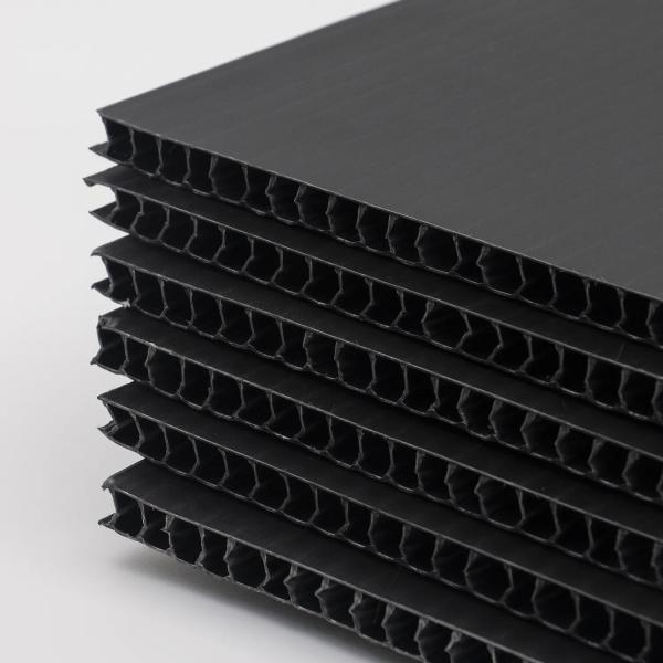 Quality Flame Retardant Floor Covering Roll Corrugated PP Sheet for Construction for sale
