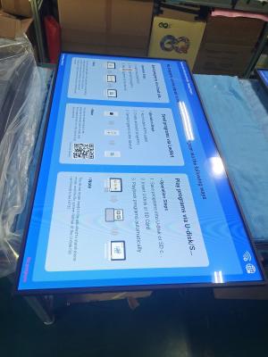 China Spliced 43" 500nits FHD Indoor Menu Board with Single-arm Hanging Bracket for sale