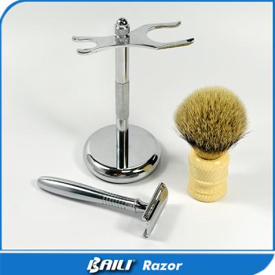 Cina Traditional Men Chrome Finish Double Edge Safety Razor Set with Stand and Brush in vendita