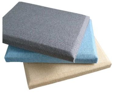 Cina La riduzione 100% di rumore del poliestere di EN13501 2.4kg/M2 spuma pannelli acustici di isolamento in vendita