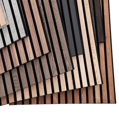 Cina Il Mdf ha perforato il pannello di legno acustico della stecca per la decorazione della parete interna in vendita