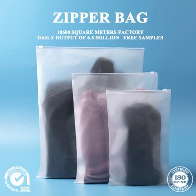 China Customized Zipper Slider Pouches Plastic Clothing Packaging Bags For Travel for sale