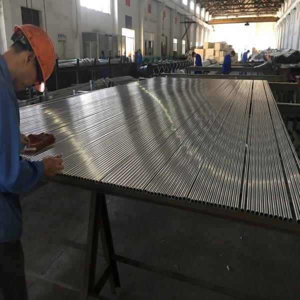 Quality ASTM A358 A790 Pickling Stainless Steel Pipe SS321 Gas Oil Steel Pipe for sale