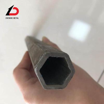 Cina Tubo di acciaio al carbonio a freddo di forma speciale Tubo di acciaio al carbonio personalizzato Tubo esagonale in acciaio al carbonio in vendita