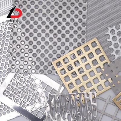 China Comprimento 20m Máquina de gerador de malha perfurada de metal Sala de placa enrolada Espessura 0.2mm-1mm for sale