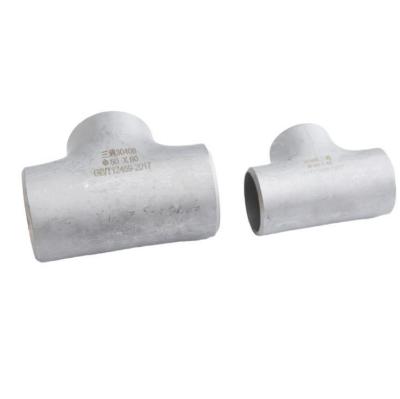 China Seamless tee Steel Pipe Fittings Equipped with Welding Connection Ensuring Joint Integrity in Pipeline Assemblies for sale