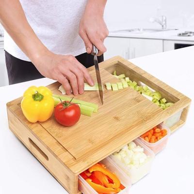 Cina Preparazione delle verdure con MB-KC029 Tavola da taglio in bambù e scatola quadrata in vendita