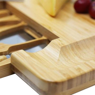Cina Tavolo da taglio per formaggio in bambù con forma rettangolare a coltello e a forchetta in vendita