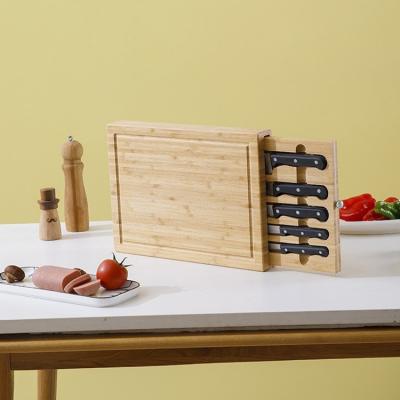 Cina 37*27*5cm Tavola da taglio in bambù con coltello con logo personalizzato per cucina moderna in vendita