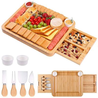 Cina Tavola da taglio per cucina naturale di bambù con utensili in vendita