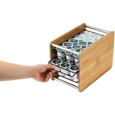 China 35 Armazenamento de cápsulas de café de bambu K-cups Pods Organizer Display Rack com design de três camadas à venda