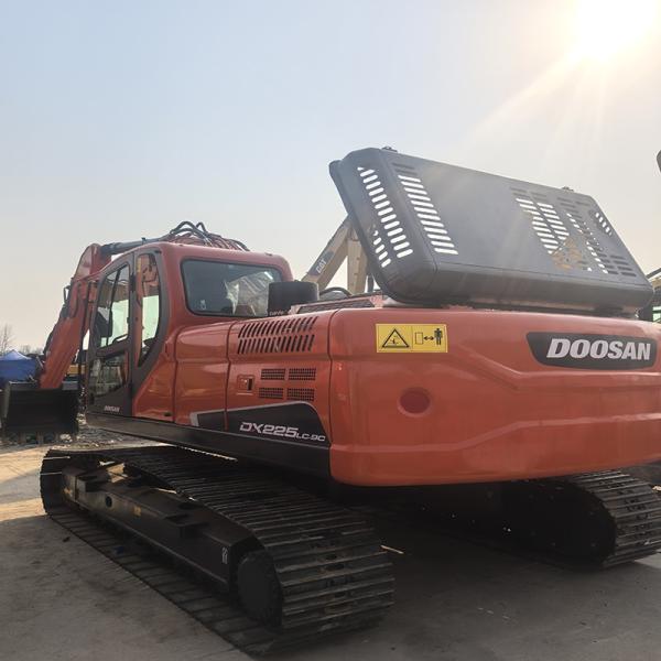 Quality Wholesale Customized Second-hand Hydraulic Excavator Used Original Doosan Excavator Doosan DX225 DX225LC/LC-9C Used Excavator for sale