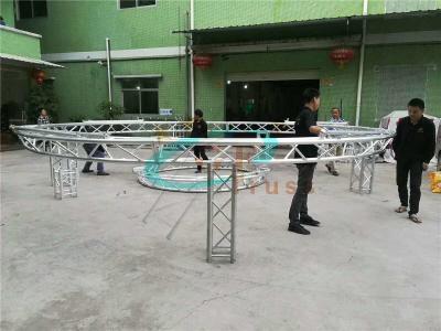 中国 販売のConertのでき事展覧会の円のトラスのための広東省の工場良質アルミニウム軽いトラス 販売のため