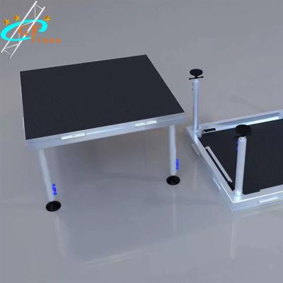 Cina Monti rapidamente la fase di alluminio semplice regolabile durevole di evento della piattaforma della fase di 4 gambe in vendita