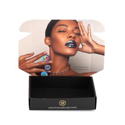 Cina Goffratura Debossing Cosmetic Black Mailer Box Parrucca Scatola di immagazzinaggio Dimensioni personalizzate in vendita