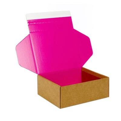 Cina Pantone Color Mailer Shipping Box Scatole postali colorate con laminazione opaca lucida in vendita