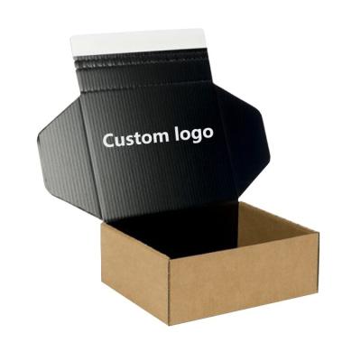 Cina Pantone Color Mailer Shipping Box Scatole postali colorate con laminazione opaca lucida in vendita