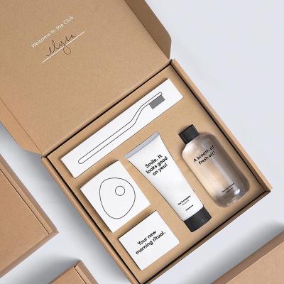 Cina Scatola di spedizione ISO Mailer Confezione regalo stampata personalizzata per cosmetici e prodotti per la cura della pelle in vendita