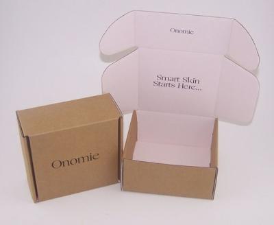 Cina Kraft Paper Mailer Shipping Box Confezione regalo stampata personalizzata ISO9001 in vendita