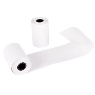 China 100% puur houtpulp thermisch papierrolletje 57 mm x 40 mm voor glad en milieuvriendelijk drukwerk Te koop