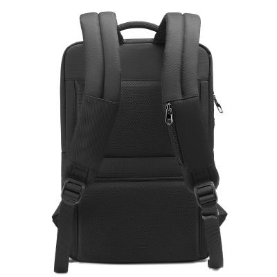 Cina Smart Waterproof Large Capacity 21L Business Travel Backpack With Dry And Wet Isolation Layer in vendita