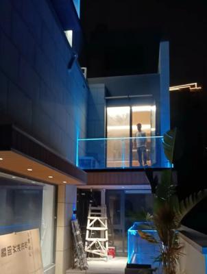 Cina Facile installazione Righe in vetro in alluminio con illuminazione LED in vendita