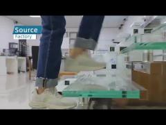 Escalera recta flotante de mármol natural personalizada para espacios residenciales o comerciales
