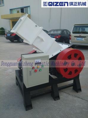 Cina Macchina di plastica del frantoio del singolo dell'asse spreco della trinciatrice per il tubo del PVC in vendita