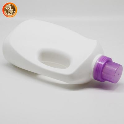 China Custom 2l Liquid Laundry Detergent Bottle Empty PE Plastic Detergent Container for sale