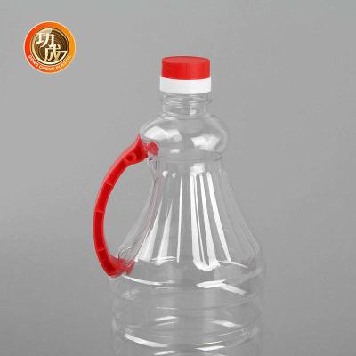 China Custom Clear Plastic Condiment Bottles 1680ml Peanut Oil Bottle for sale