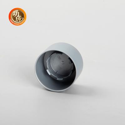 Cina Cappuccio di bottiglia di plastica di diametro personalizzabile a prova di perdite con diversi colori in vendita