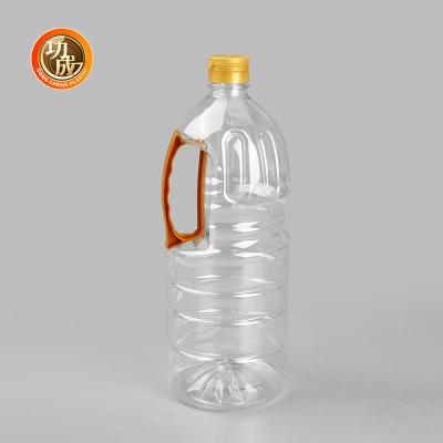 Cina Velo sul coperchio Bottiglia di olio da cucina di plastica di qualità alimentare condimenti imballaggio personalizzato 1000ml-1800ml in vendita