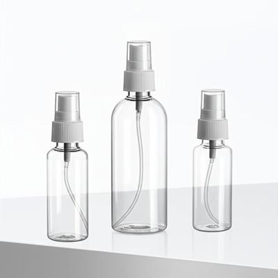 Chine Stockage simplifié avec des bouteilles en plastique et une pompe de pulvérisation incluses à vendre