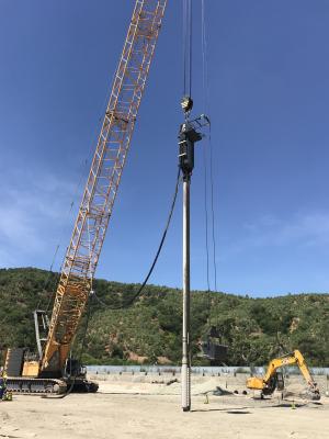 China 100kw de elektrische van de de Trillingsvervanging van Vibroflot van het Bodemvoer Zeebouw 300kN for sale