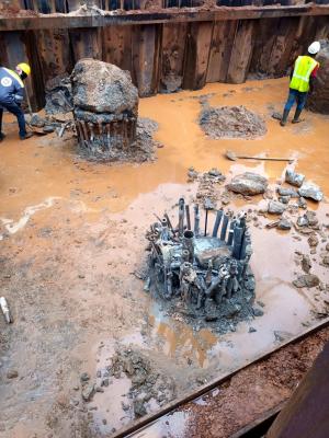 Cina Nuovo prodotto venduto a caldo rotolo di pietra idraulica martelli di impilazione rotolo idraulico per Hitachi in vendita
