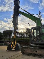 China Extendable Clamshell Telescopic Arm For Deep Digging for sale