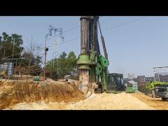 Hydraulic Low Headroom Drilling Rig KR300ES 1800mm Diameter Foundation