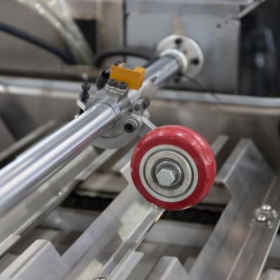 China Best Choice Easy to Operate Paper Carton Box Packing Machine with Air Pressure 0.7mpa for sale