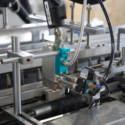 China Best Choice Easy to Operate Paper Carton Box Packing Machine with Air Pressure 0.7mpa for sale