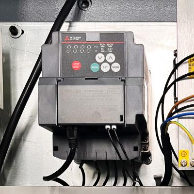 Cina Macchina per il ripiegamento di piccoli rotoli di foglio di alluminio con frizione magnetica a polvere 25N.m. in vendita