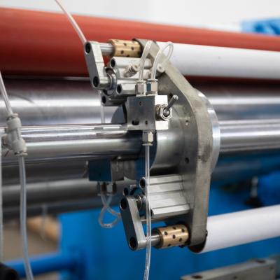 Cina Semi-automatico azionato a motore elettrico per ripiegare pellicole di alluminio per materiali fini in vendita