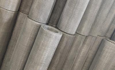 China 30m By 1.5m 8x8 Square Galvanised Mesh Breeding Welded Hot Dip Fencing for sale