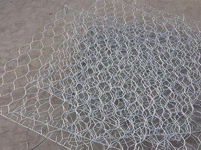 Cina Rete per gabbione zincata a caldo alta 80x100mm per protezione fossa in vendita