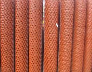 Cina Rete metallica espansa in metallo da 0,3 mm-8 mm immergendo la plastica resistente alla corrosione in vendita