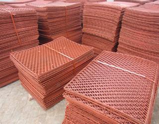 Cina 20*40mm hanno ampliato lo schermo e il vimini d'acciaio del foro del diamante dello strato Q235 della rete metallica in vendita