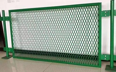 Cina Rete metallica ampliata strada principale di Mesh Anti Dazzle Expanded Aluminum del cavo 40x80mm in vendita